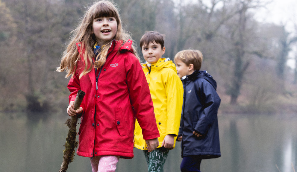 10 Essentials To Pack For A School Trip - Muddy Puddles